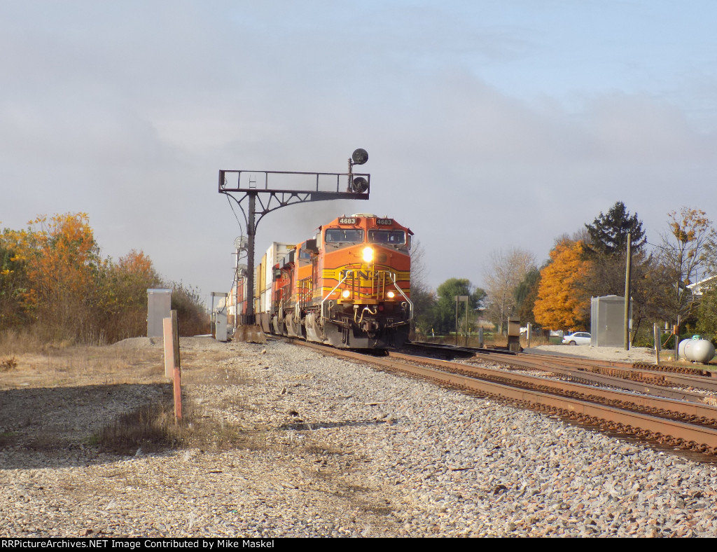 BNSF 4683